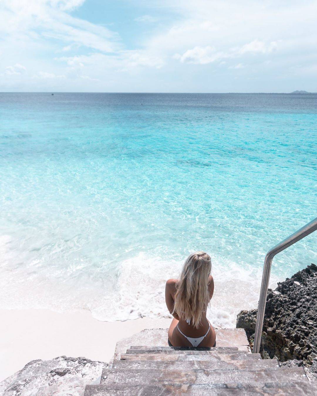 Ocean shore | Scrolller