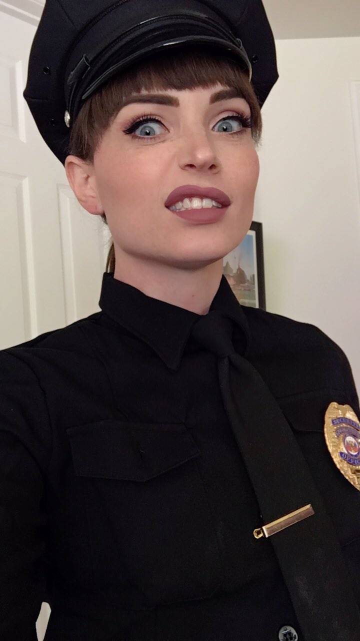 Officer Mars | Scrolller