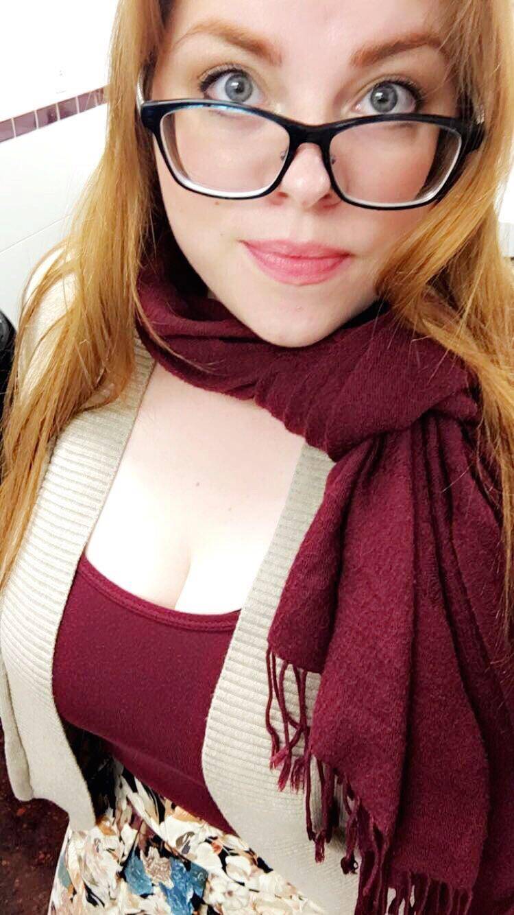 Officially fall, officially scarf season🍁[29] | Scrolller