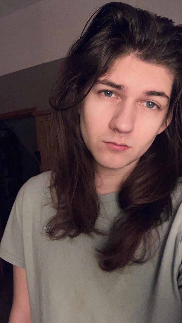 Okay so I got kinda bored of my facial hair and shaved it all off. How bad is it ? | Scrolller