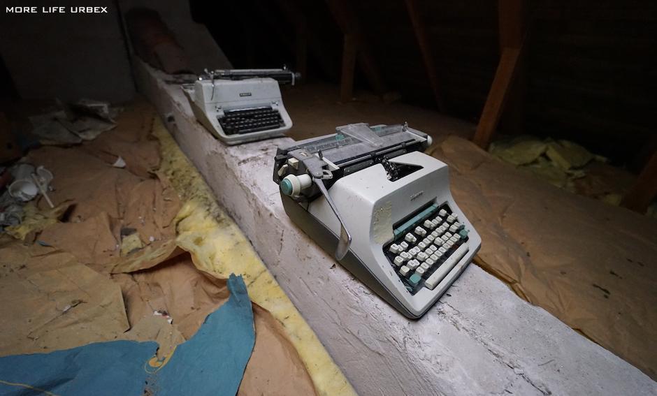 Old stuff up in an Swedish attic. | Scrolller