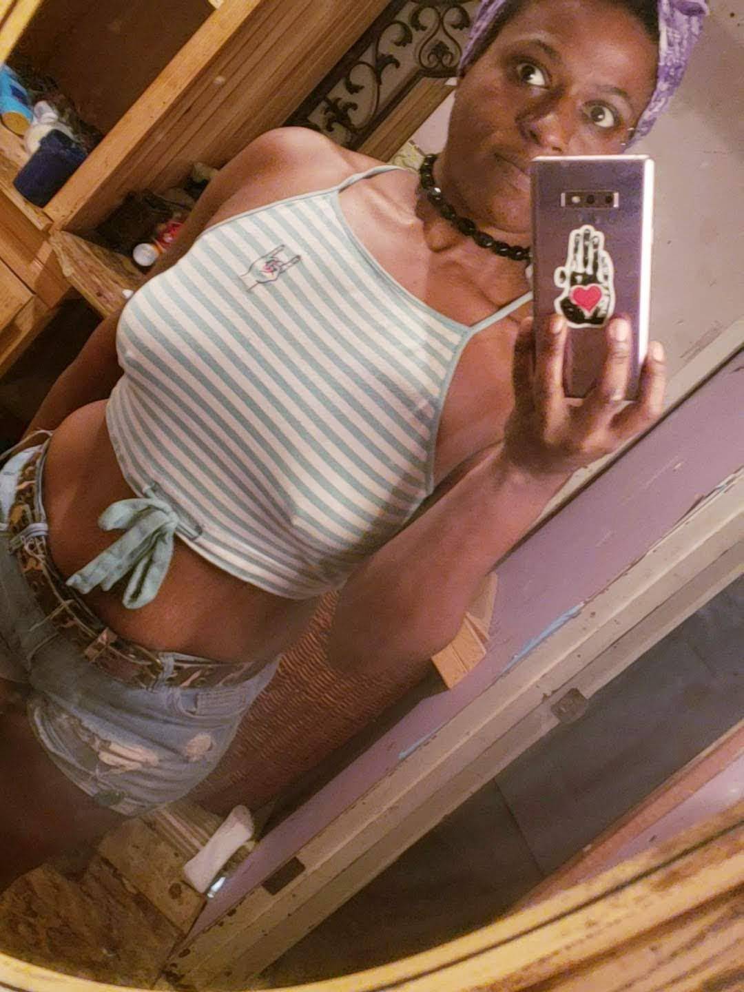 One awkward pic at a time to boost self esteem | Scrolller