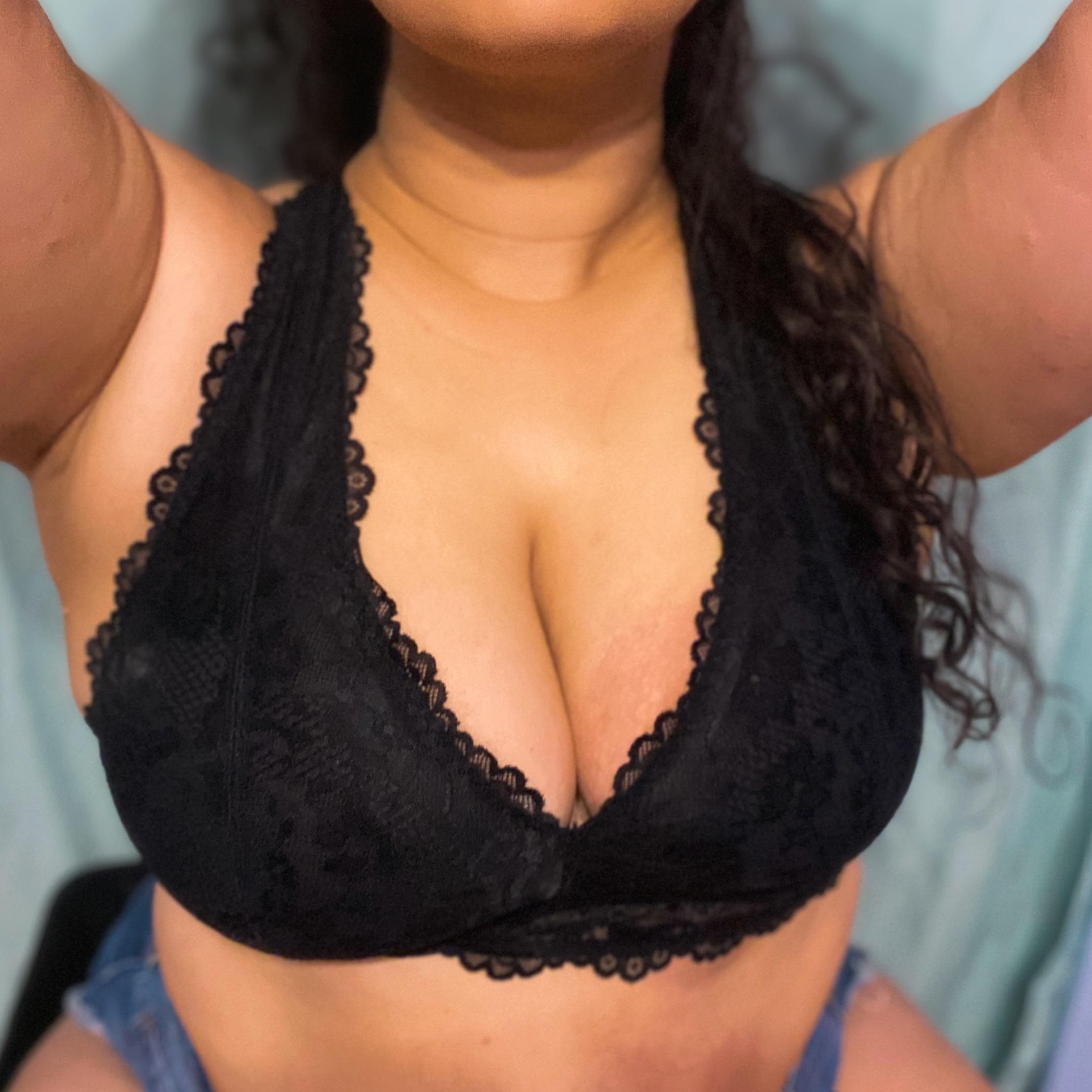 Bow down and worship, simp | Scrolller