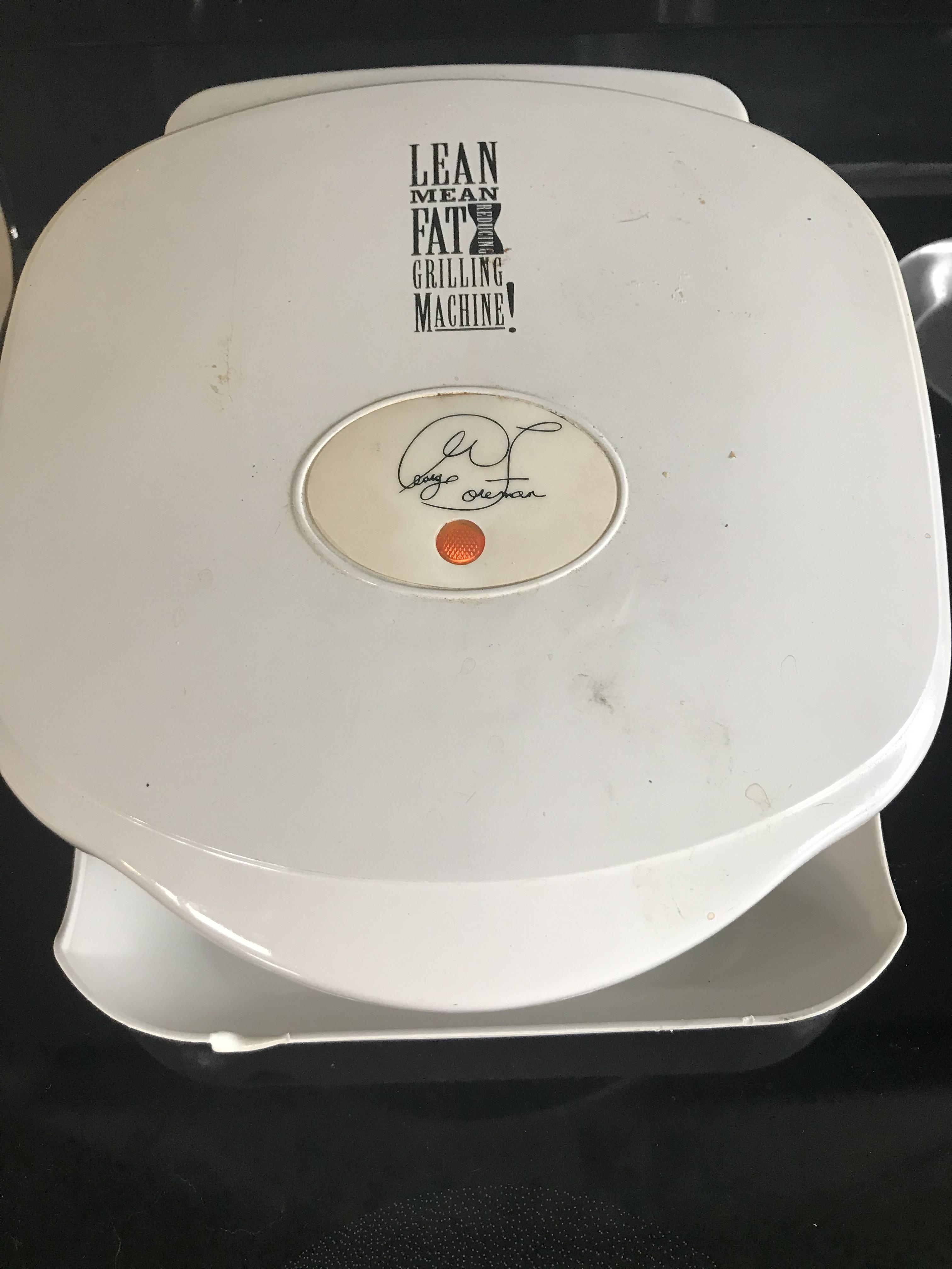 Original George Foreman lean mean grilling machine. Over 20 years old and still works like a ...