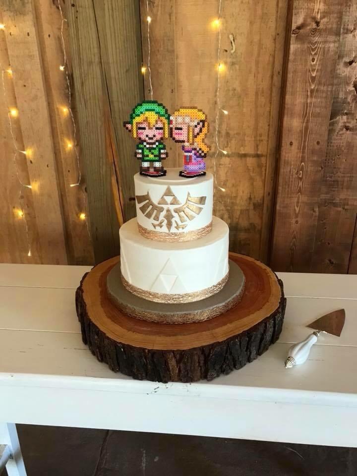 Our wedding cake! | Scrolller