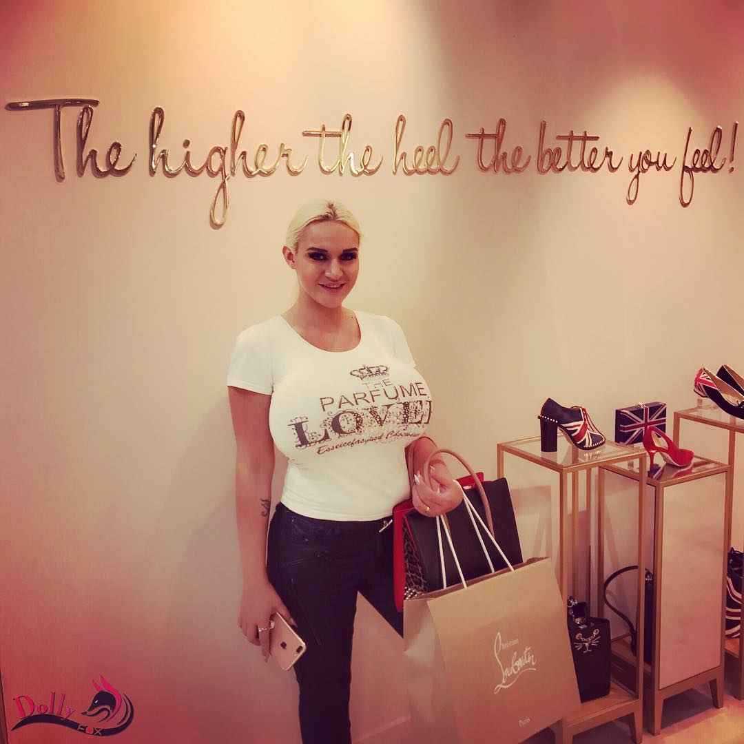 Out shopping | Scrolller