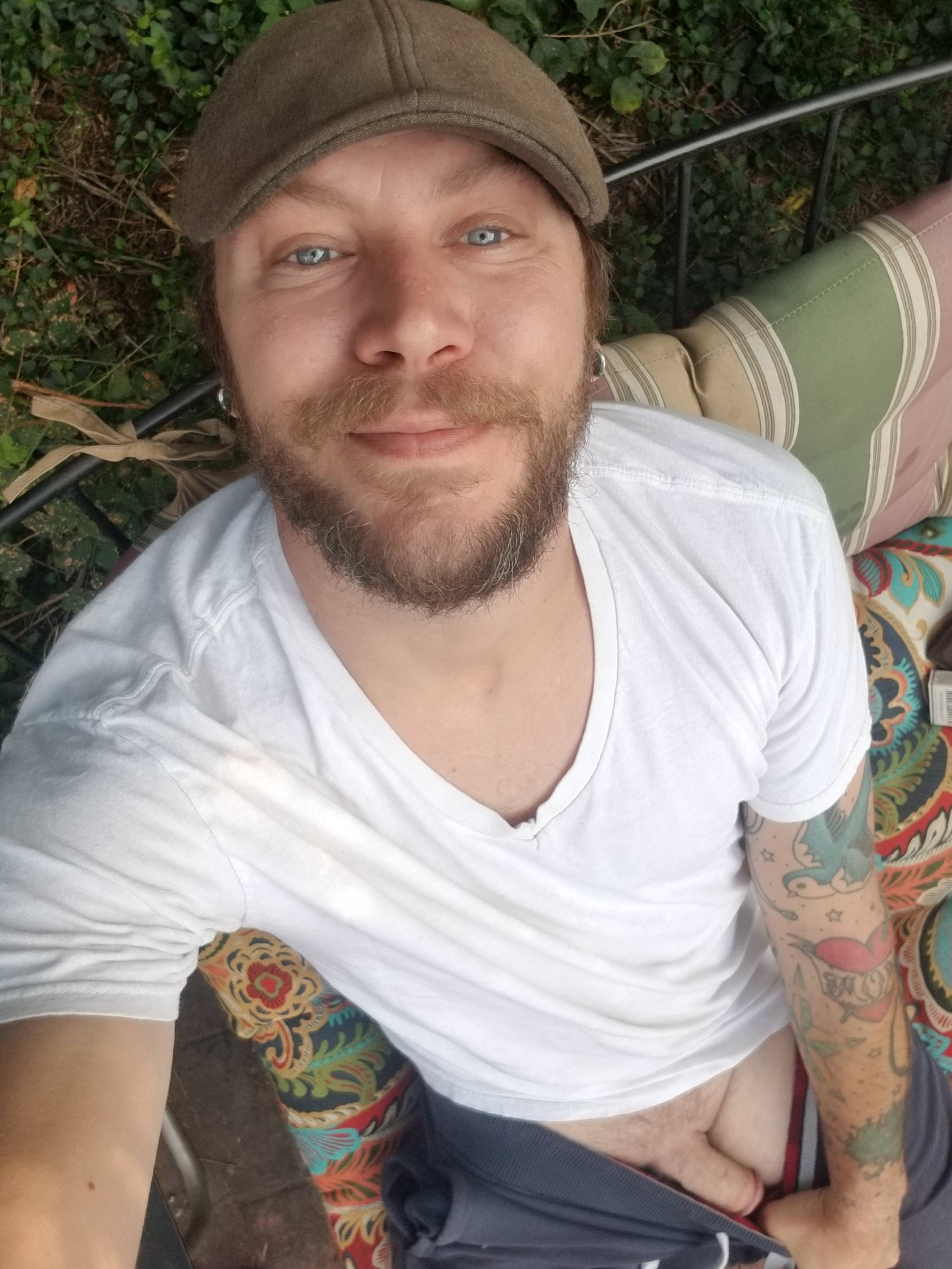 Outdoor flash | Scrolller