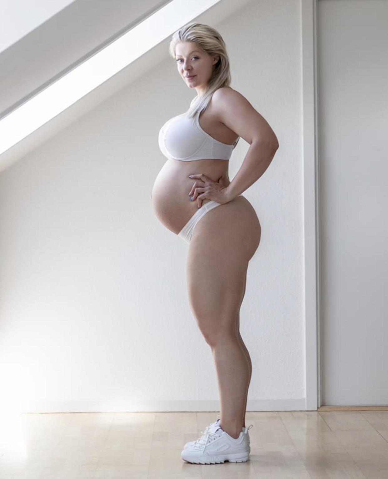 Outstanding | Scrolller