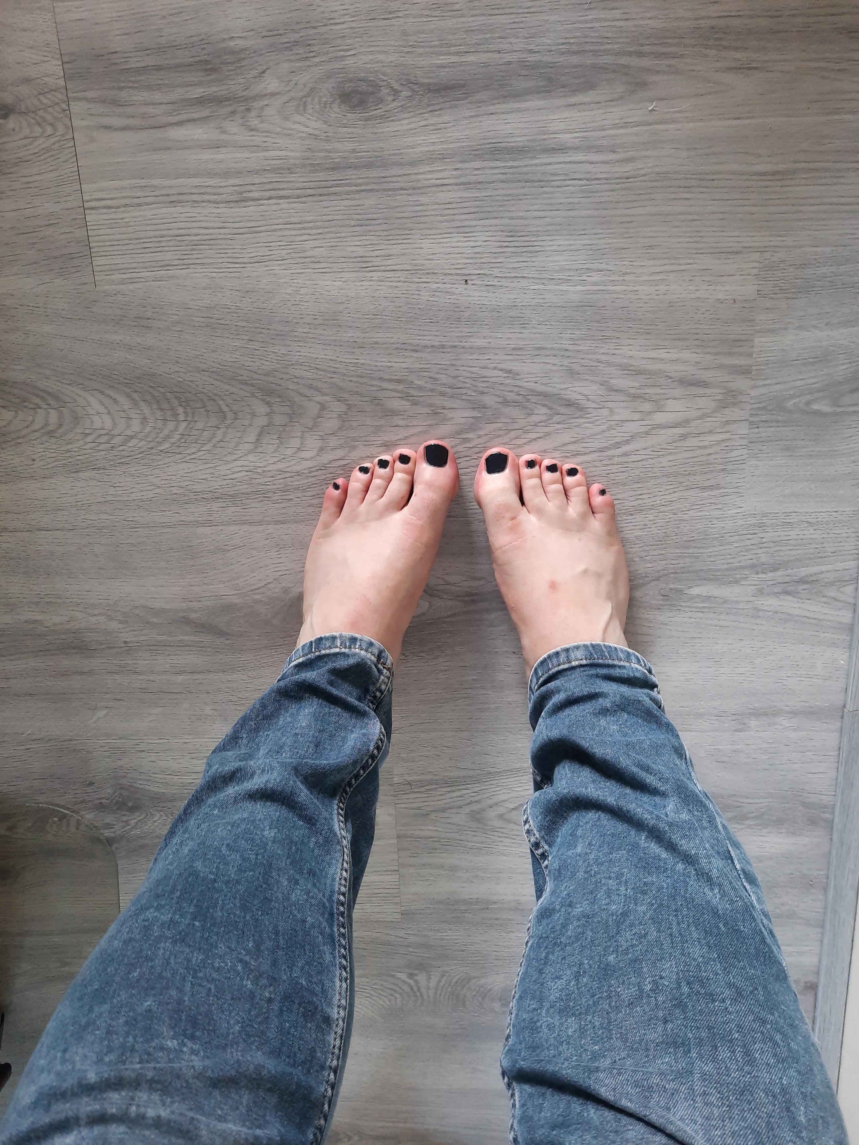 Painted my nails for the first time in 21 years, kind of like the result! | Scrolller