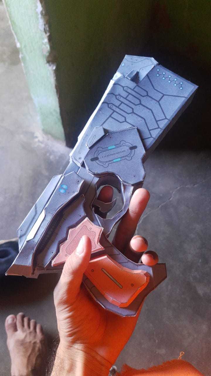 Papercraft Dominator | Scrolller