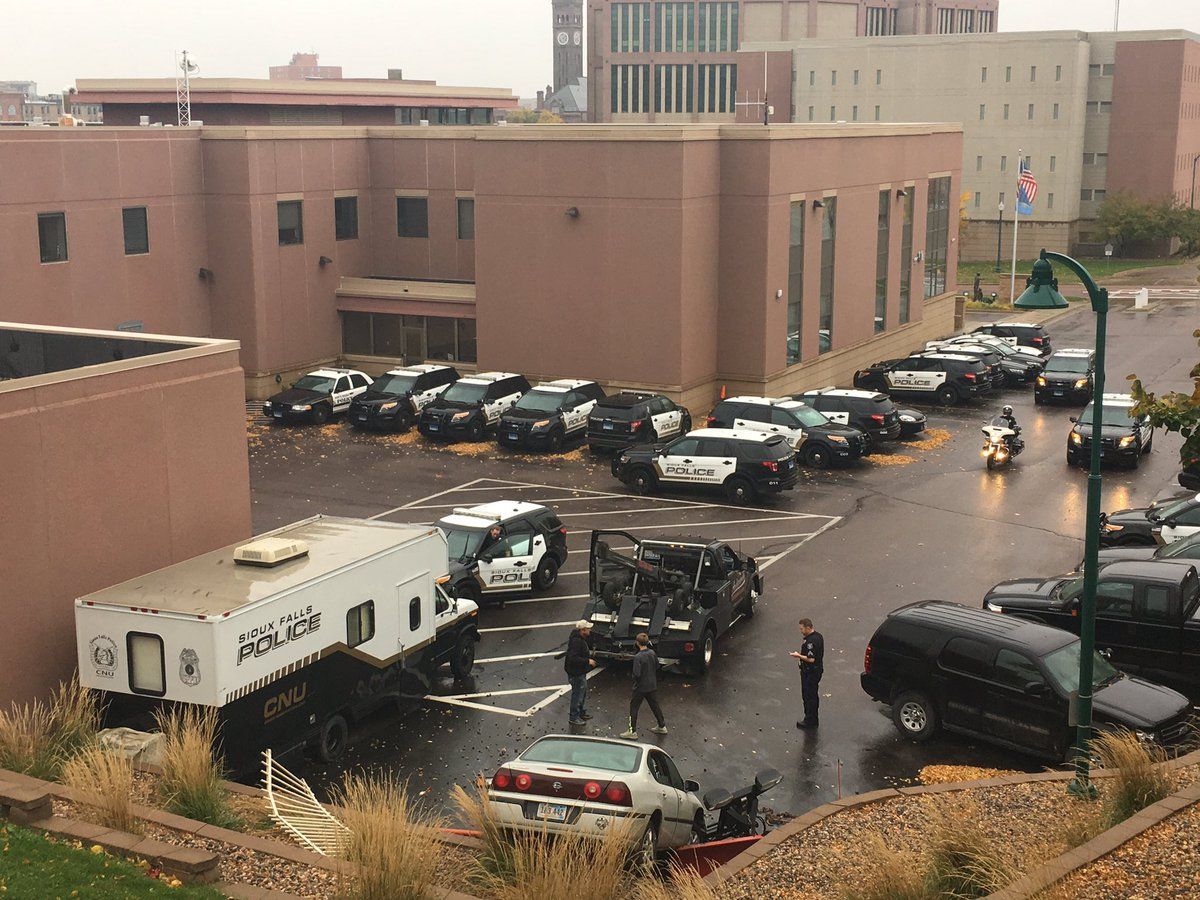 parking at the police station | Scrolller