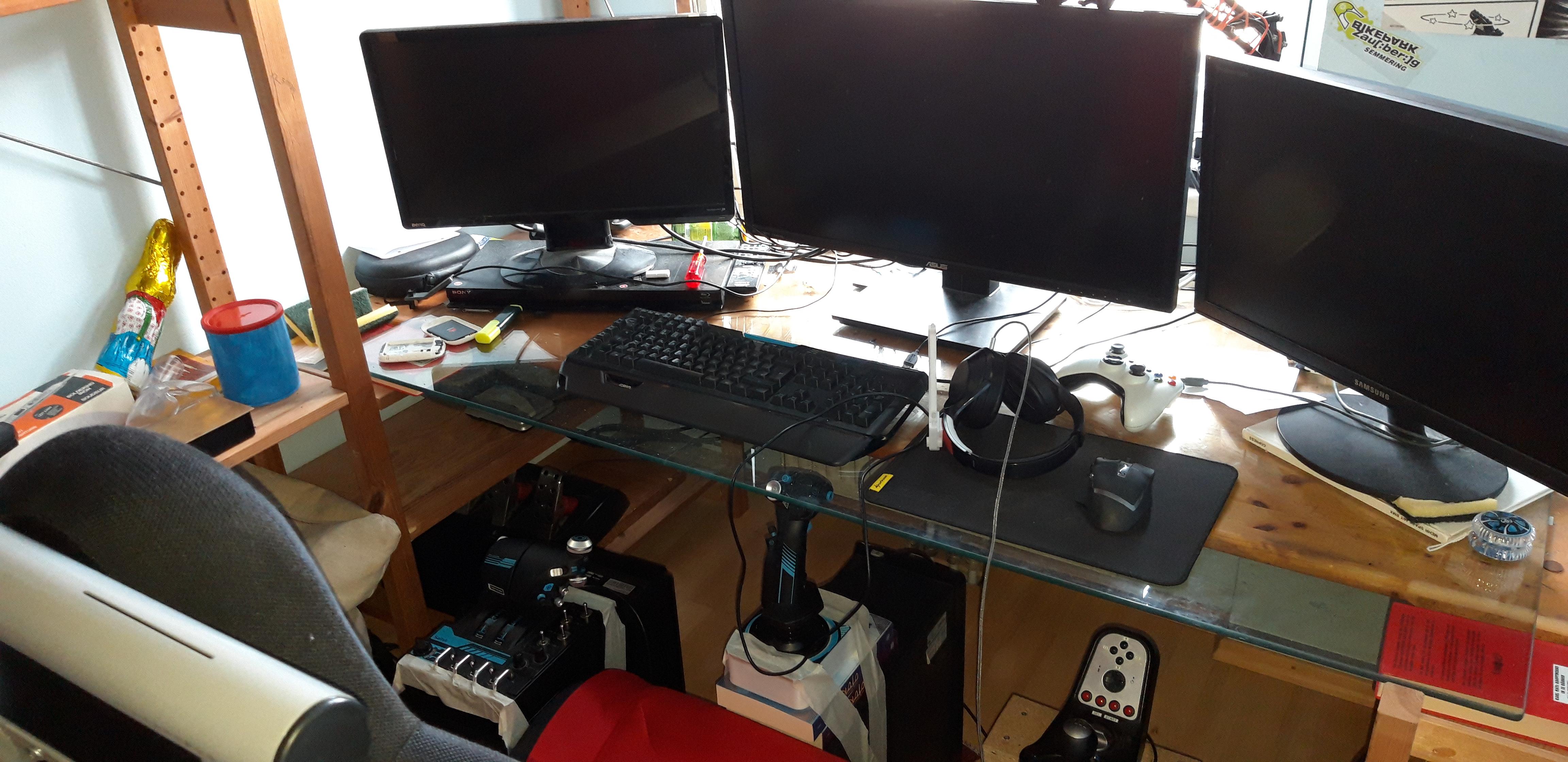 Pc cases | Scrolller