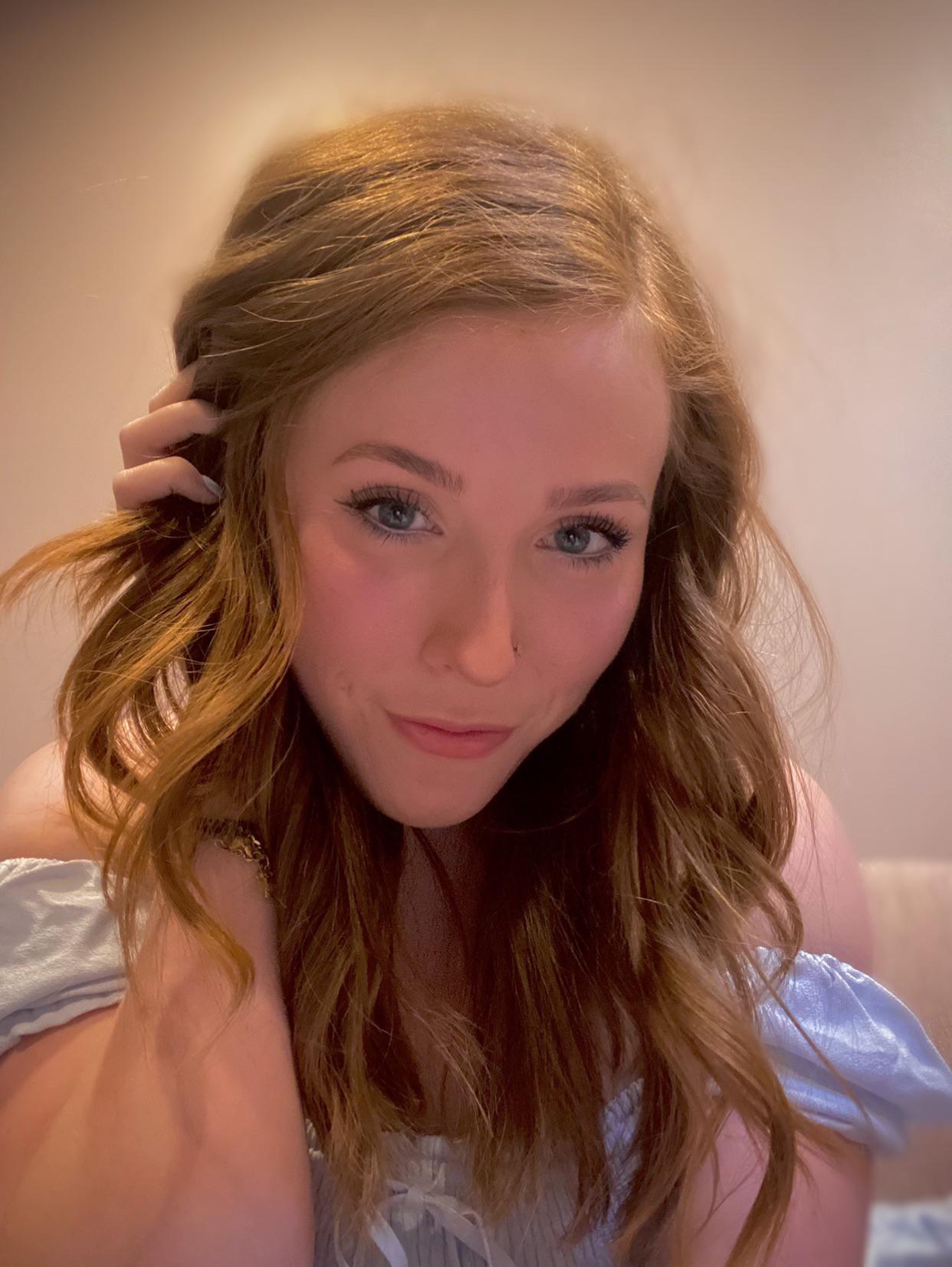 Peep my nose piercing try to escape - eep! | Scrolller