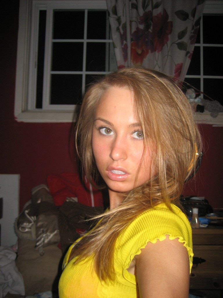 Perfect Amateur Blond Girl Full Gallery In Comments Scrolller 0865