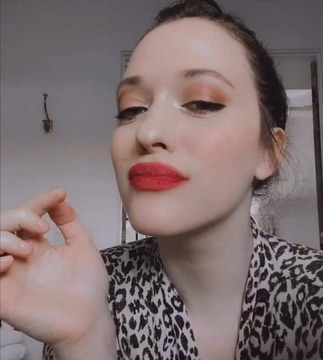 Perfect Red Lips | Scrolller