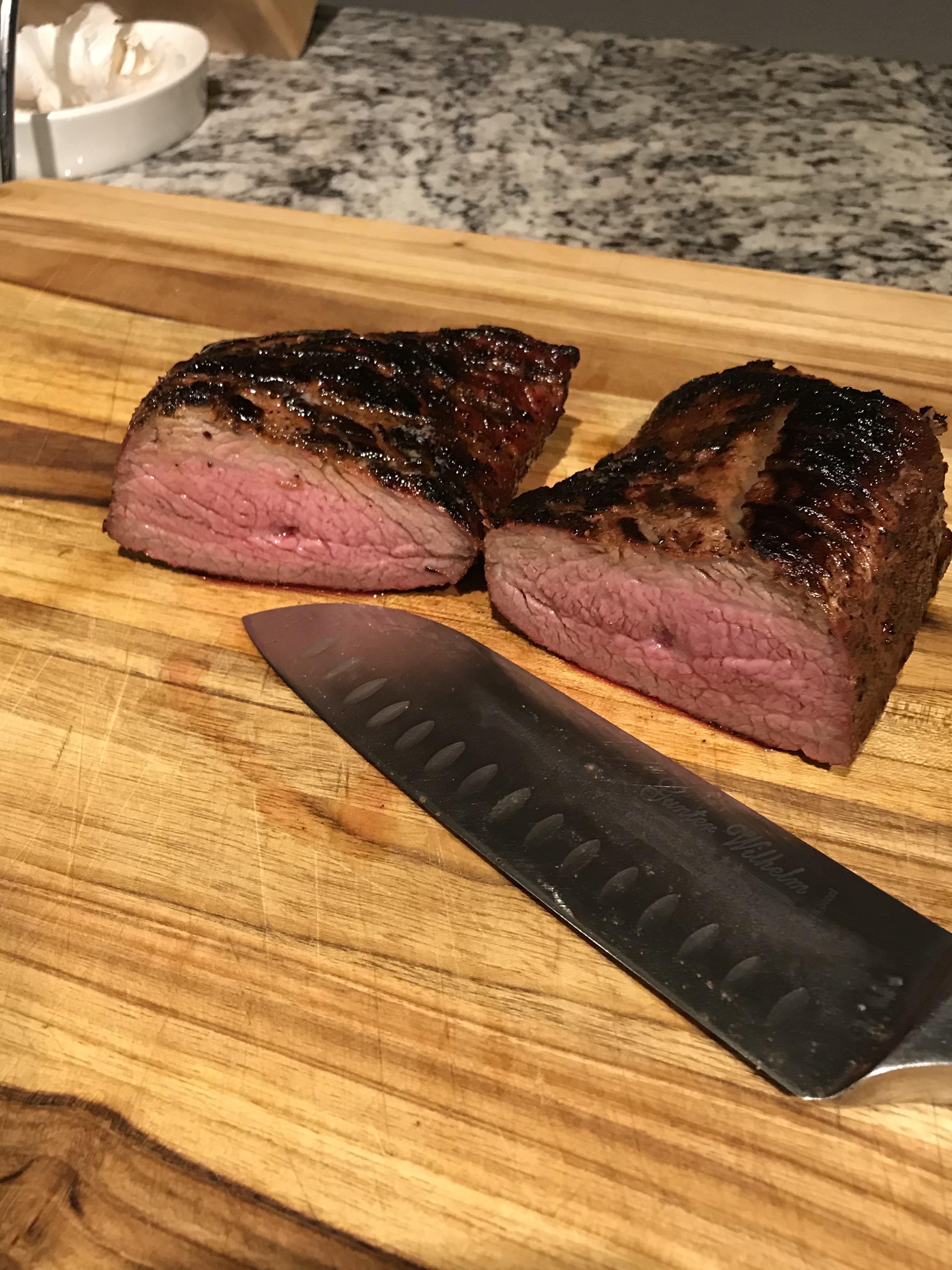 Perfect reverse sear Tri-Tip on my ironwood 885 🔥 I dry brined it overnight using meat church ...