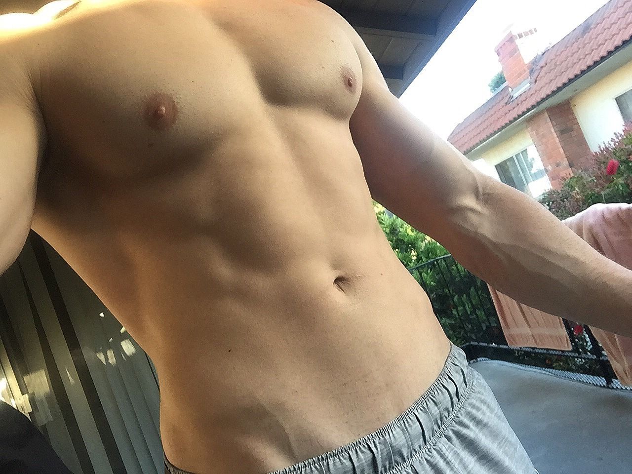 Perfect torso? | Scrolller