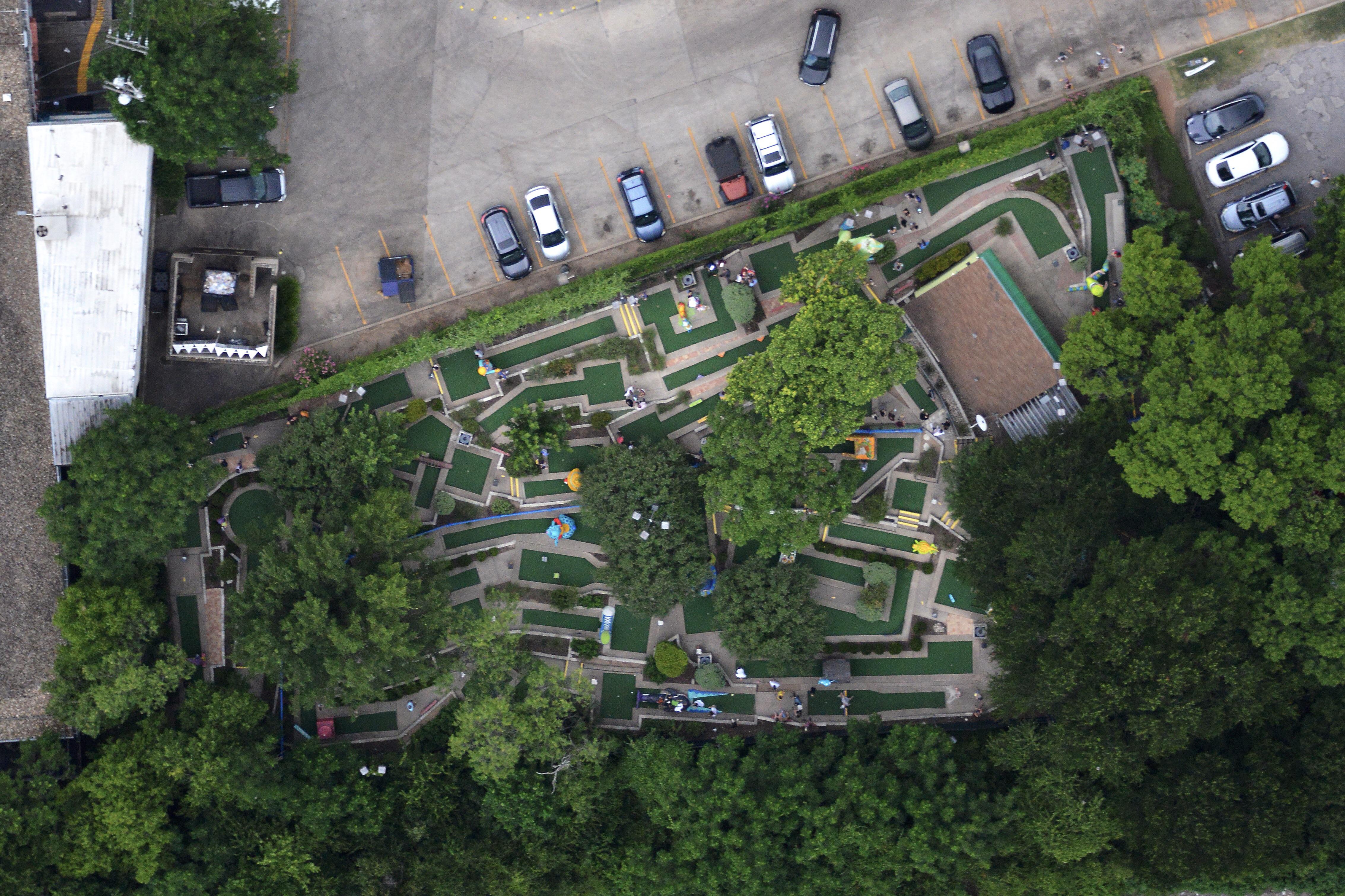 Peter Pan Mini-Golf | Scrolller