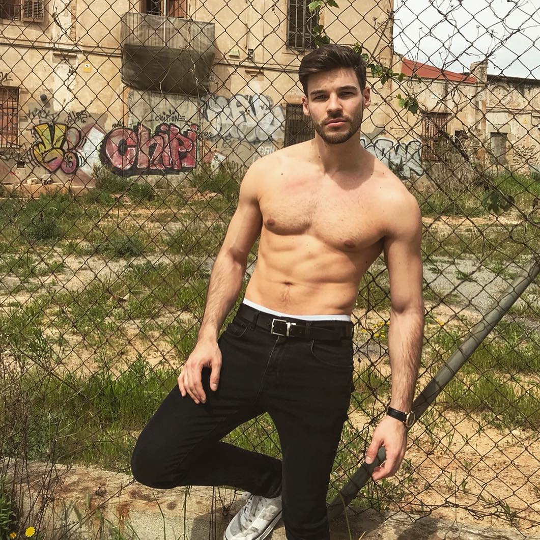 Philipp Gelter | Scrolller