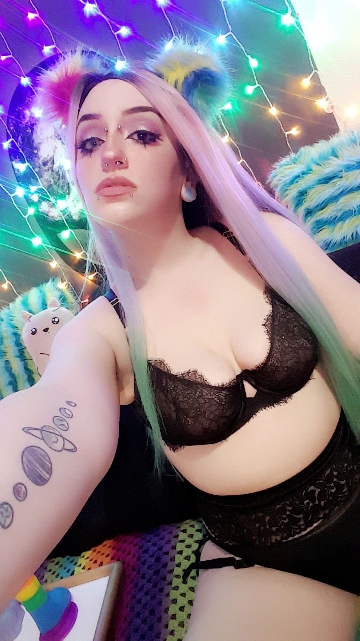 Pierced, pastel goth tiddies ♡ | Scrolller