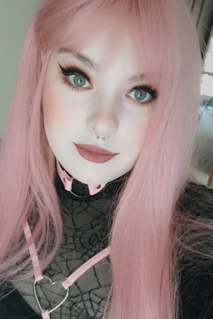 Pink collars are my favourite ️ | Scrolller