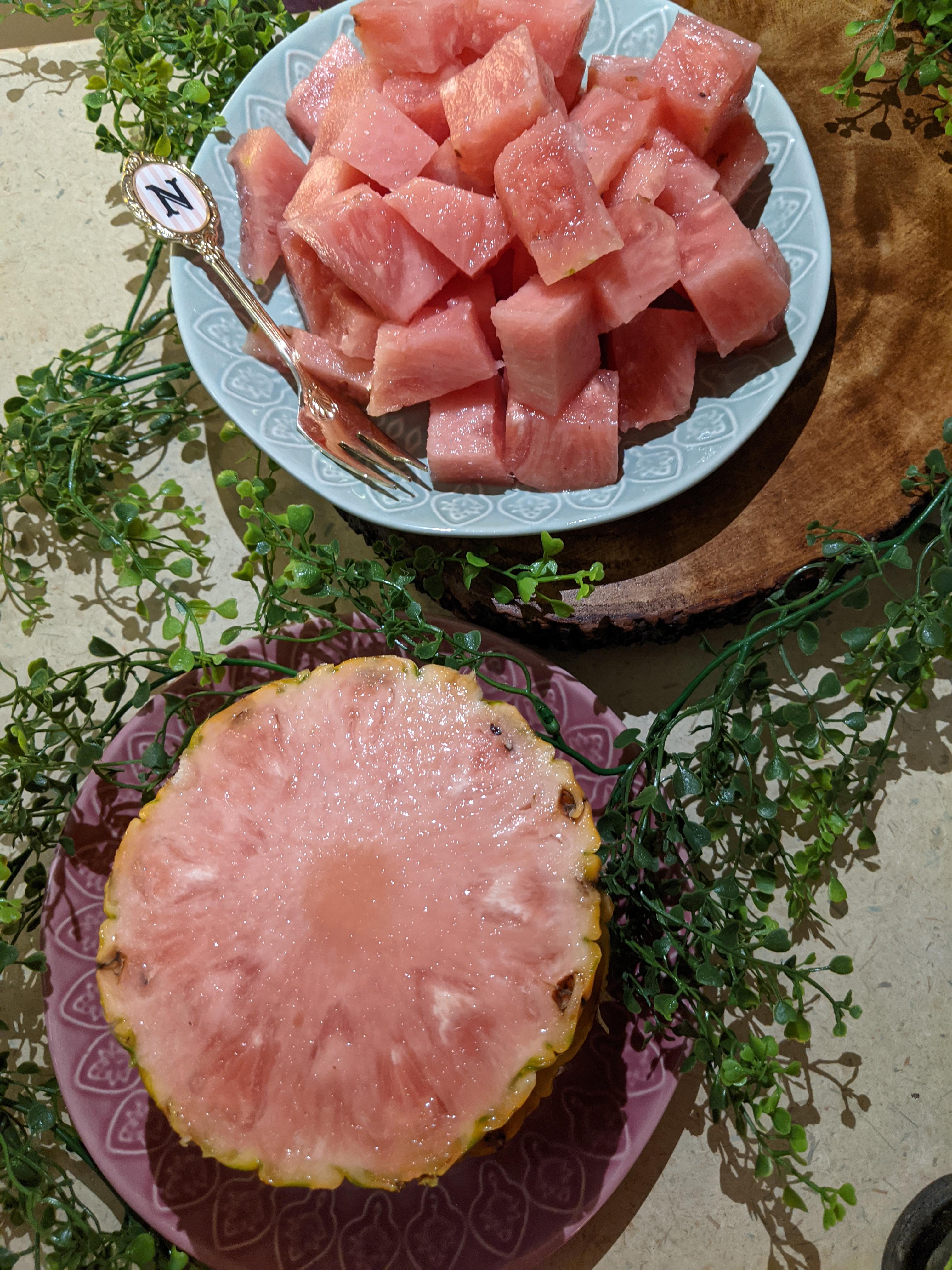 Pink Pineapple 🍍 | Scrolller