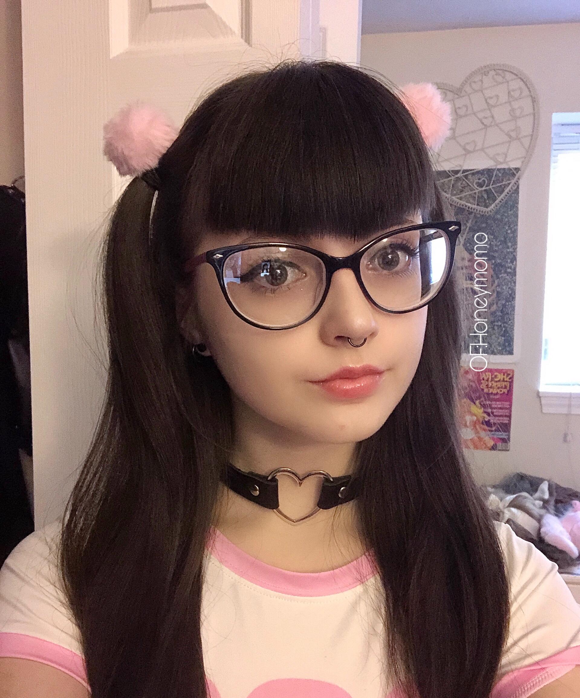 Pink poof ball head🌸 | Scrolller