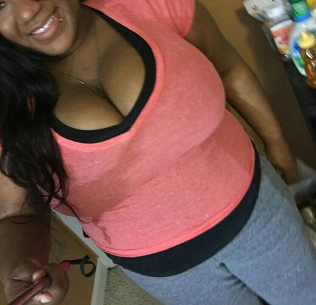 Nice V Neck | Scrolller