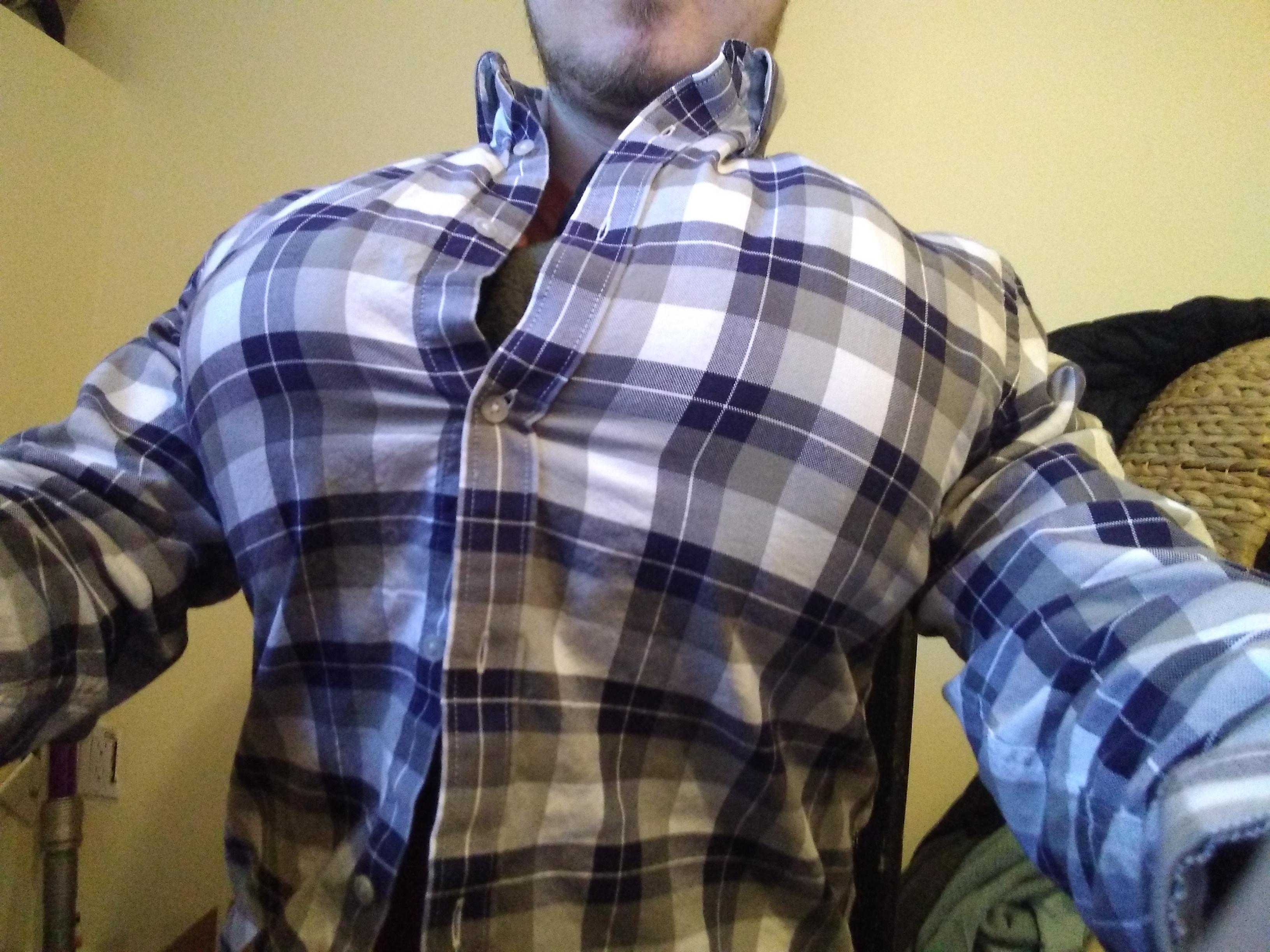 Plaid cleavage | Scrolller
