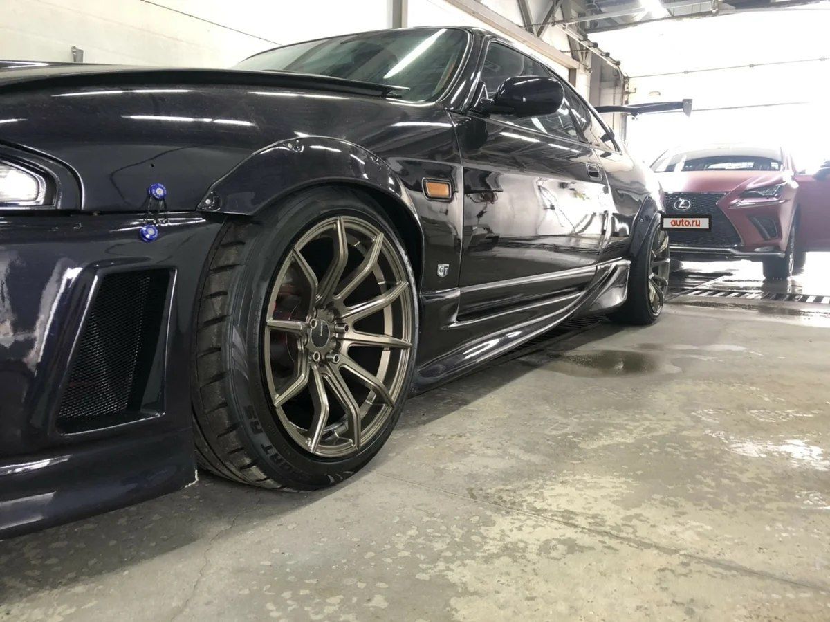 Please help identify these | Scrolller