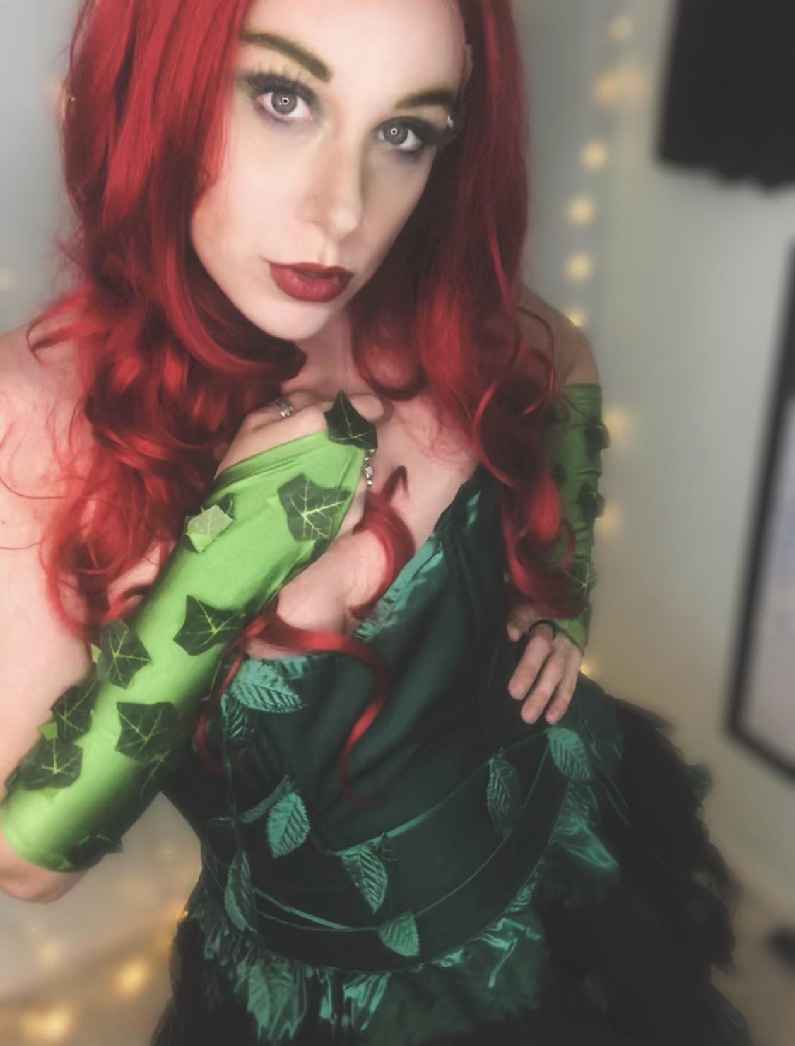 Poison Ivy by Evaangelicaxxx | Scrolller