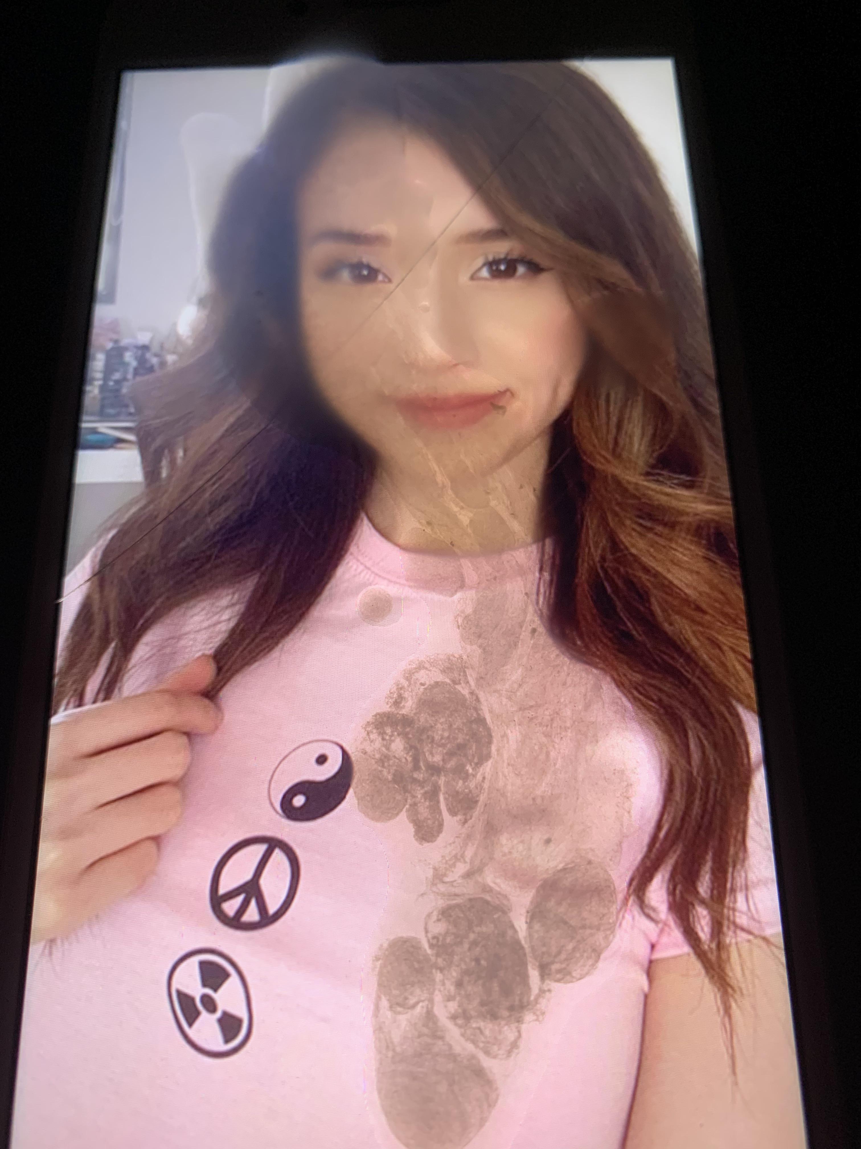 Pokimane Scrolller