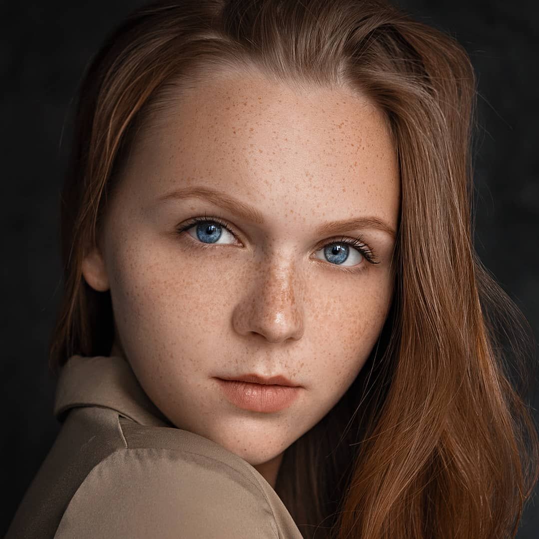 Polina Lukinykh Scrolller