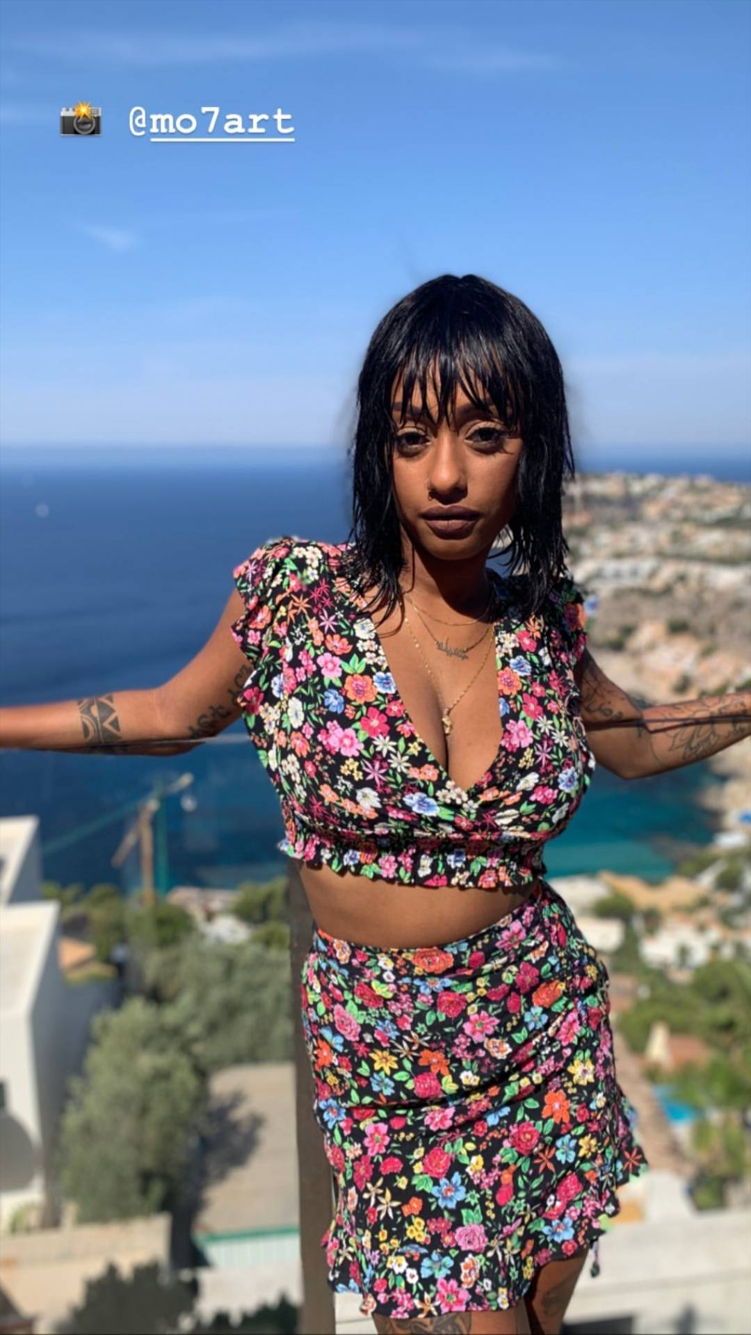 Posing in der Sonne | Scrolller