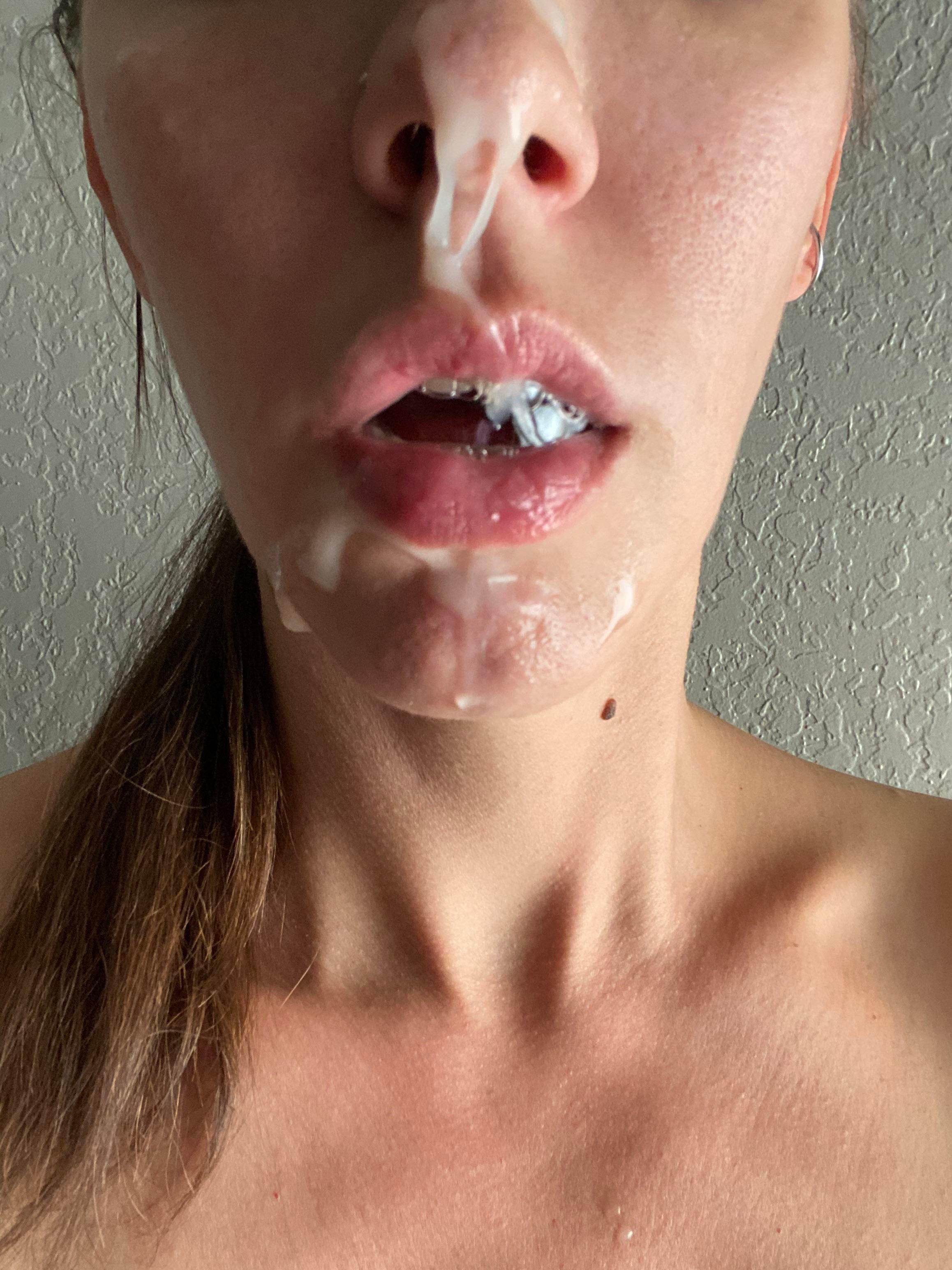 Post-bj smooshy lips 👄 [OC] | Scrolller