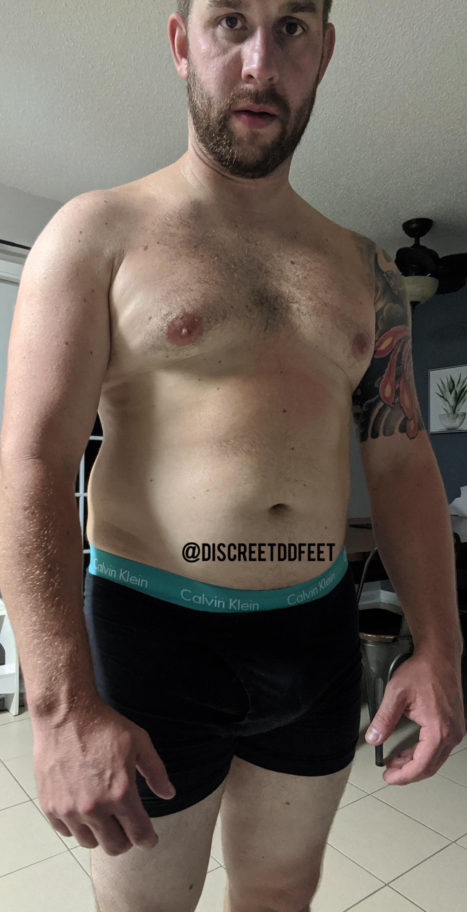 Post Workout Dad Bod Scrolller