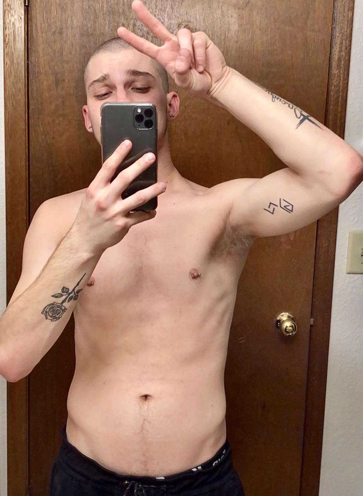 Post workout pits just waiting to be worshipped | Scrolller