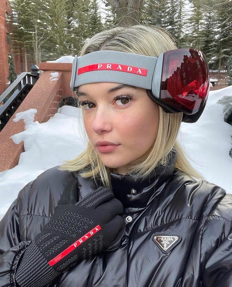 Prada bae | Scrolller