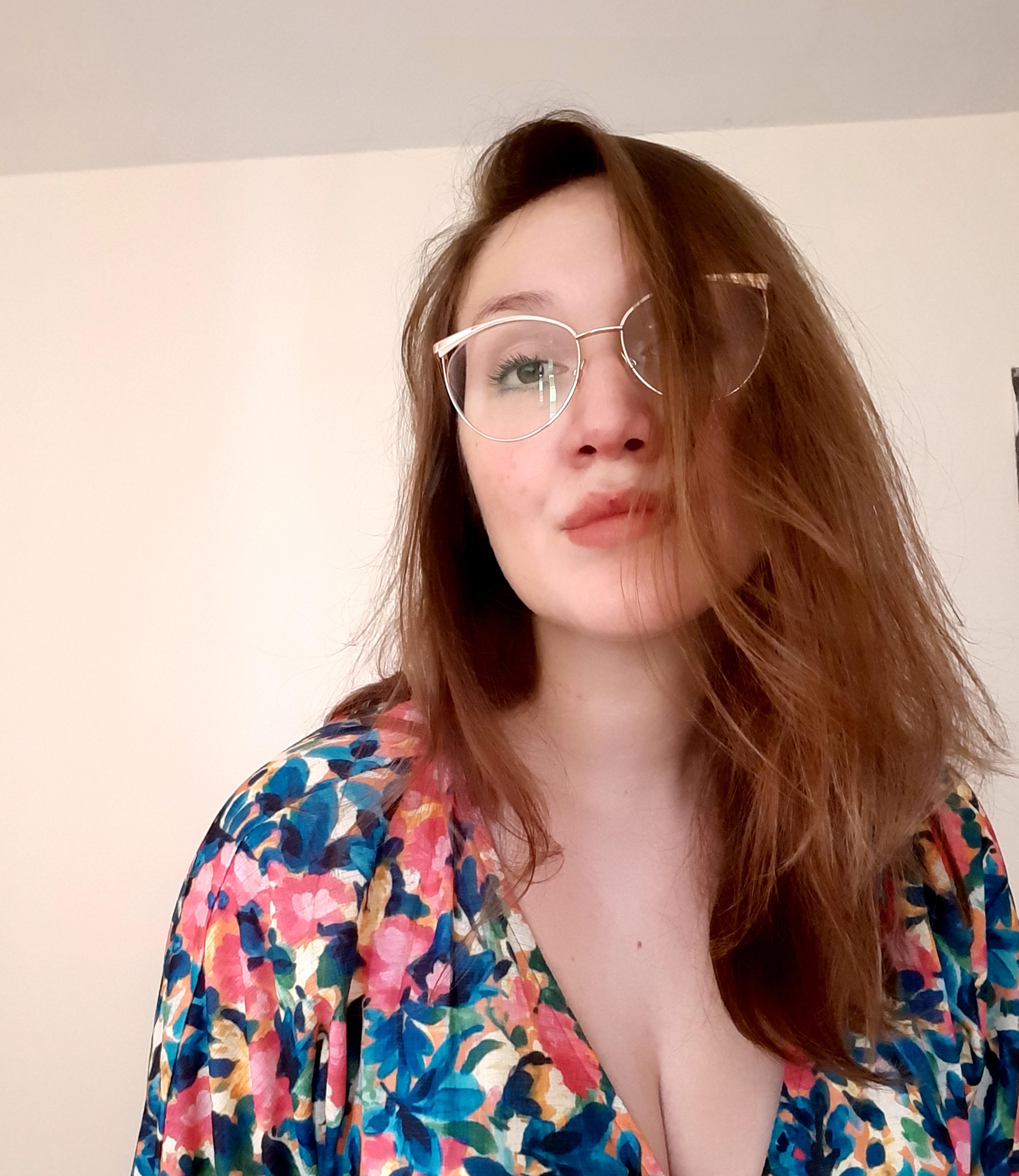 Pregnant & decided to dress up a little during the second lockdown. 25F🌷 | Scrolller