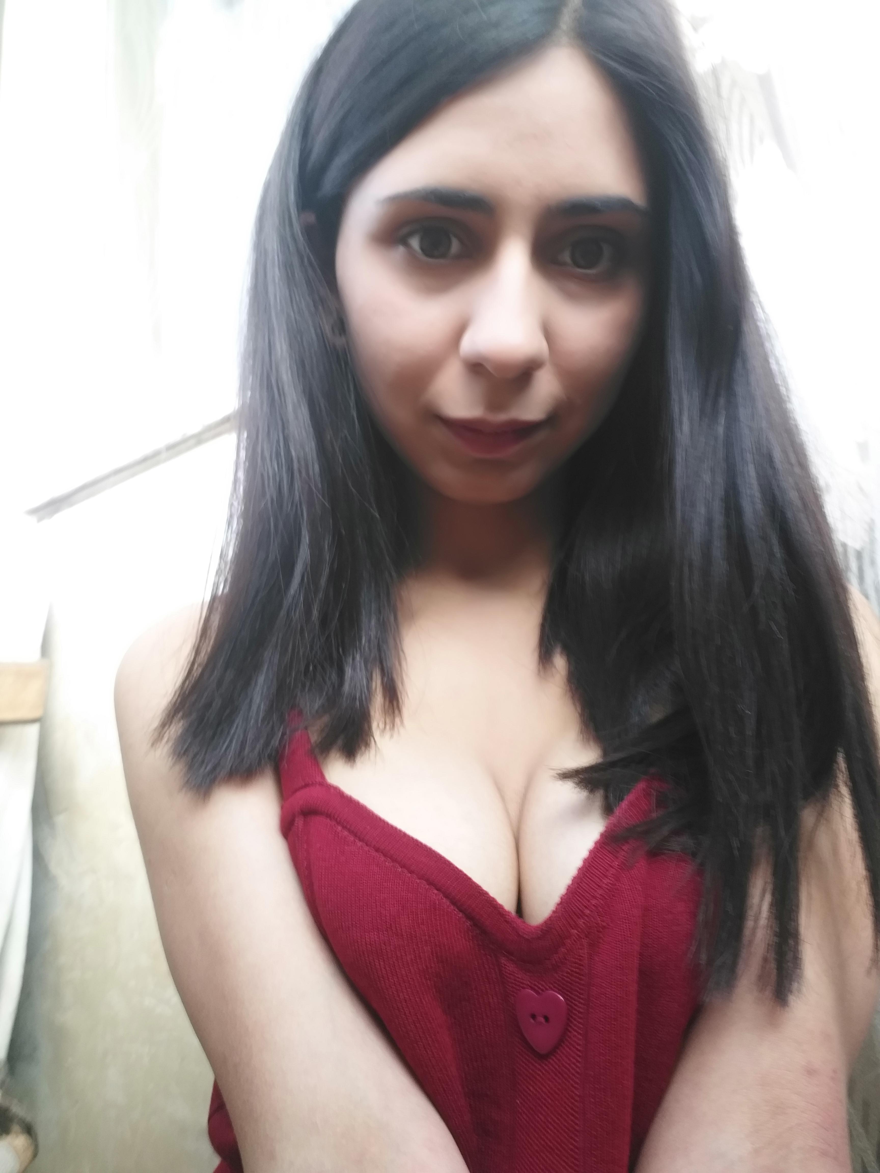 Preparing to go out 😀 | Scrolller