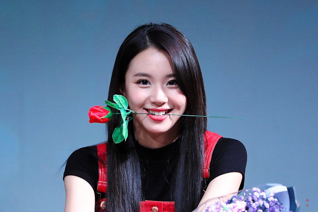 Pretty Chaebae | Scrolller