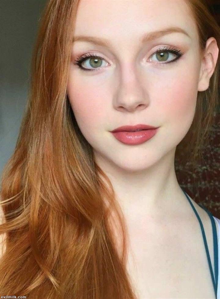 Pretty Eyes | Scrolller