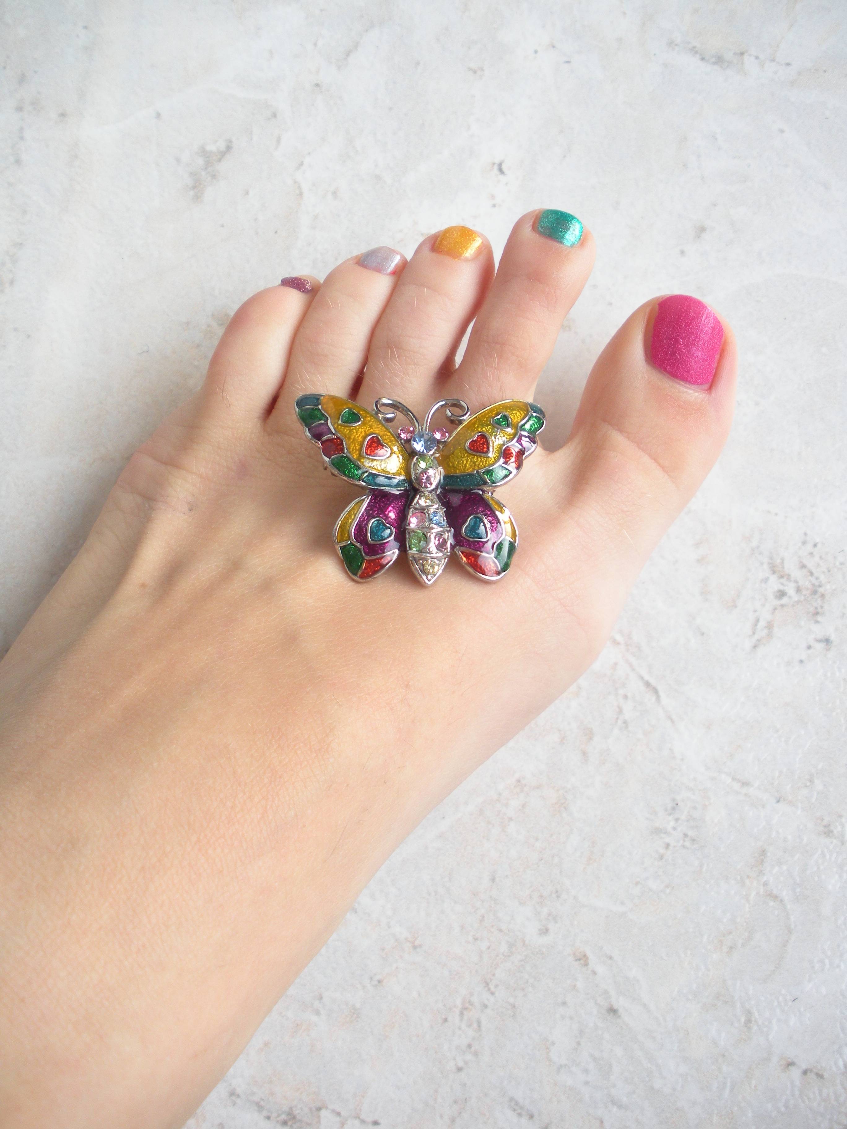 Pretty feet | Scrolller