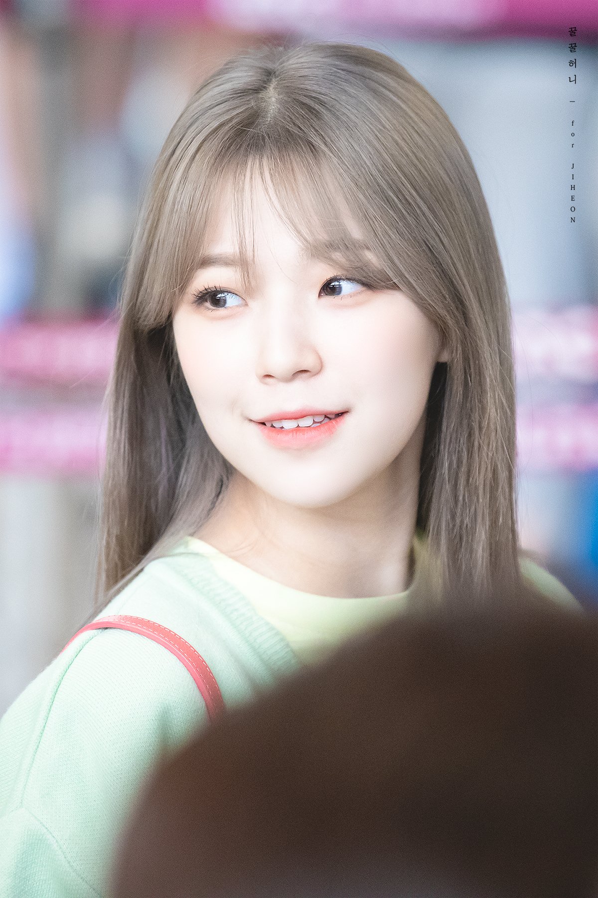 Pretty Jiheon | Scrolller