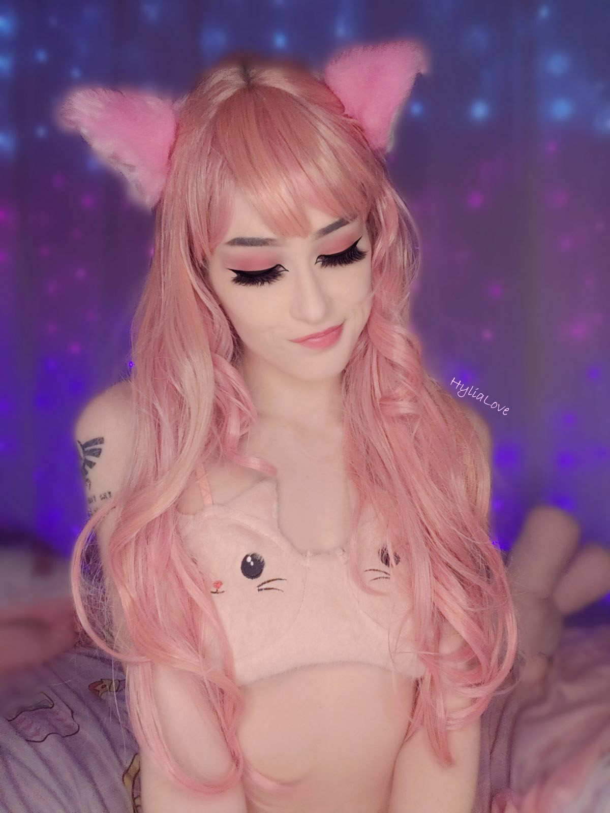 Pretty kitty ️ | Scrolller