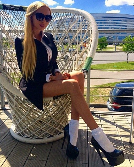 Pretty lady | Scrolller