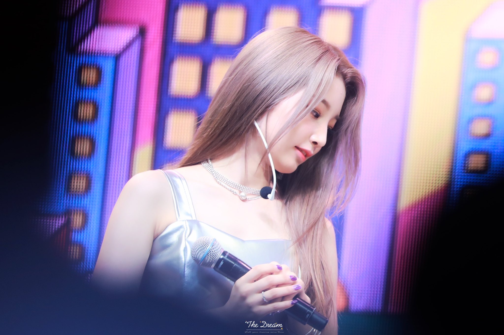 Pretty Yeonhee | Scrolller