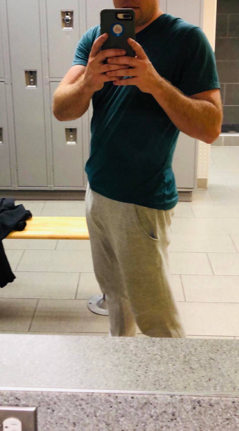 Preworkout-more than 1 kind of bulge going on 😉 | Scrolller