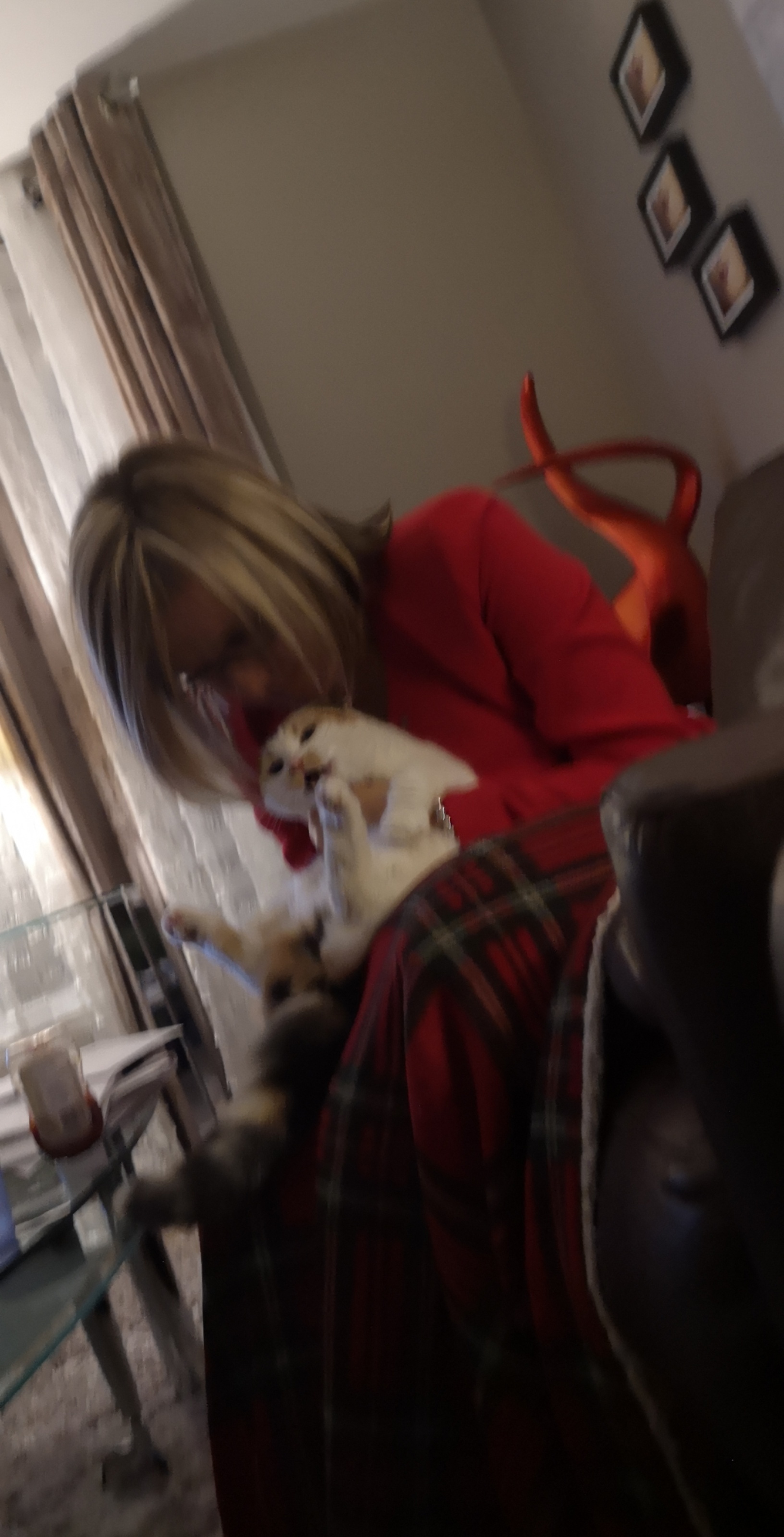 Prisoner scrunge | Scrolller