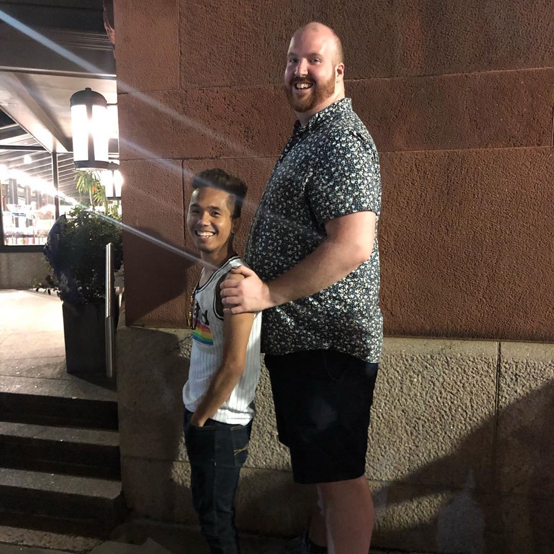 Prom pose with great height difference! | Scrolller